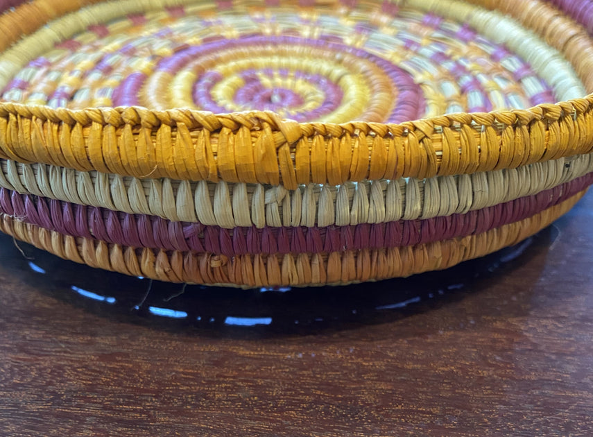 Naturally Dyed Pandanus Basket by Julie Blawgur – Aboriginal Bush Traders