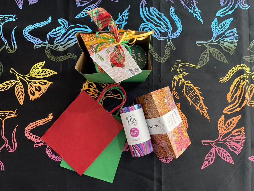 Native Relax Tea & Finger Lime Shortbread Christmas Gift Pack ...